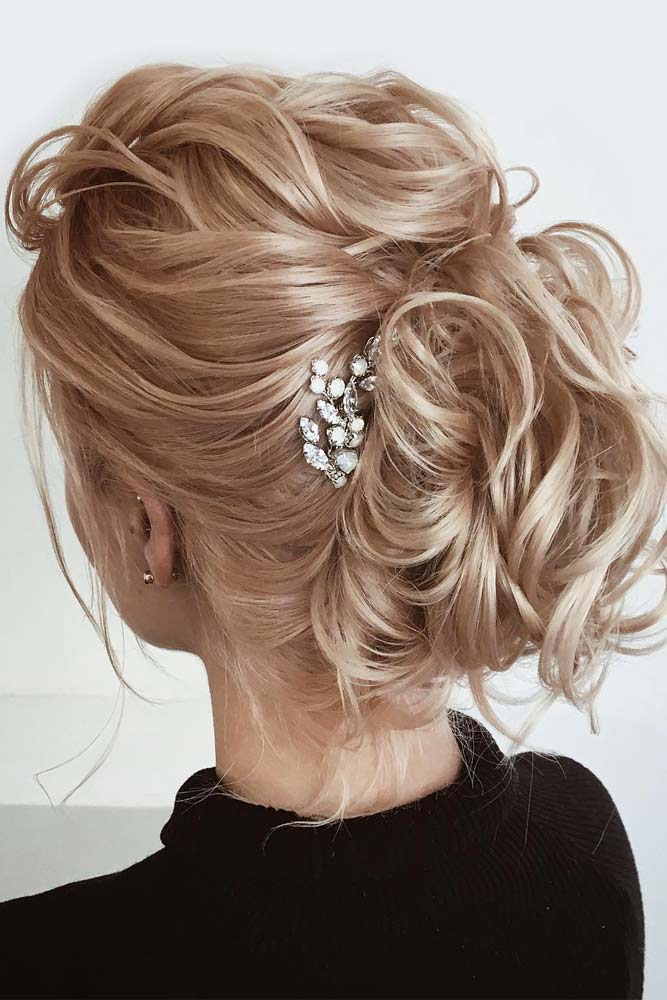 Sophisticated Prom Hair Updos