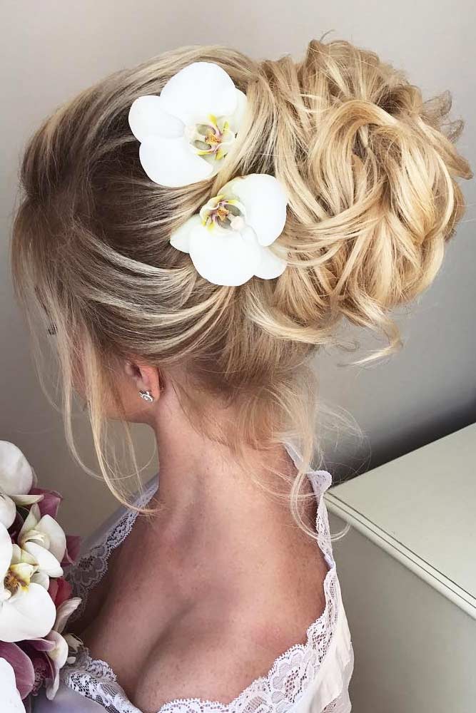 Sophisticated Prom Hair Updos