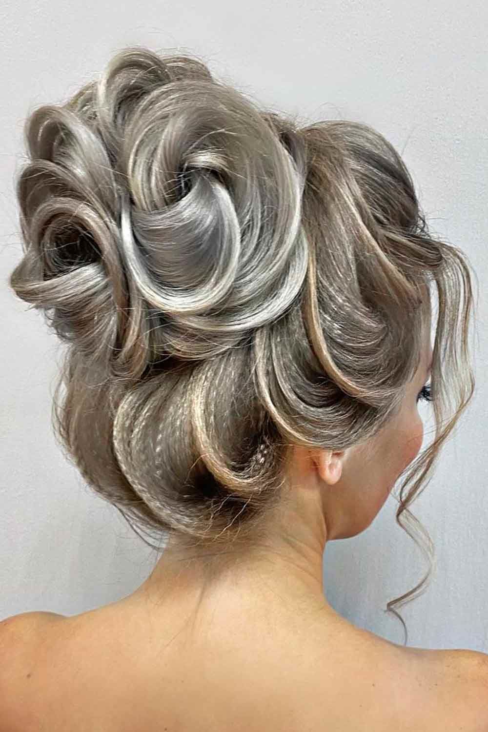 Trendy And Chic Crimped Hair Ideas To Copy Right Away