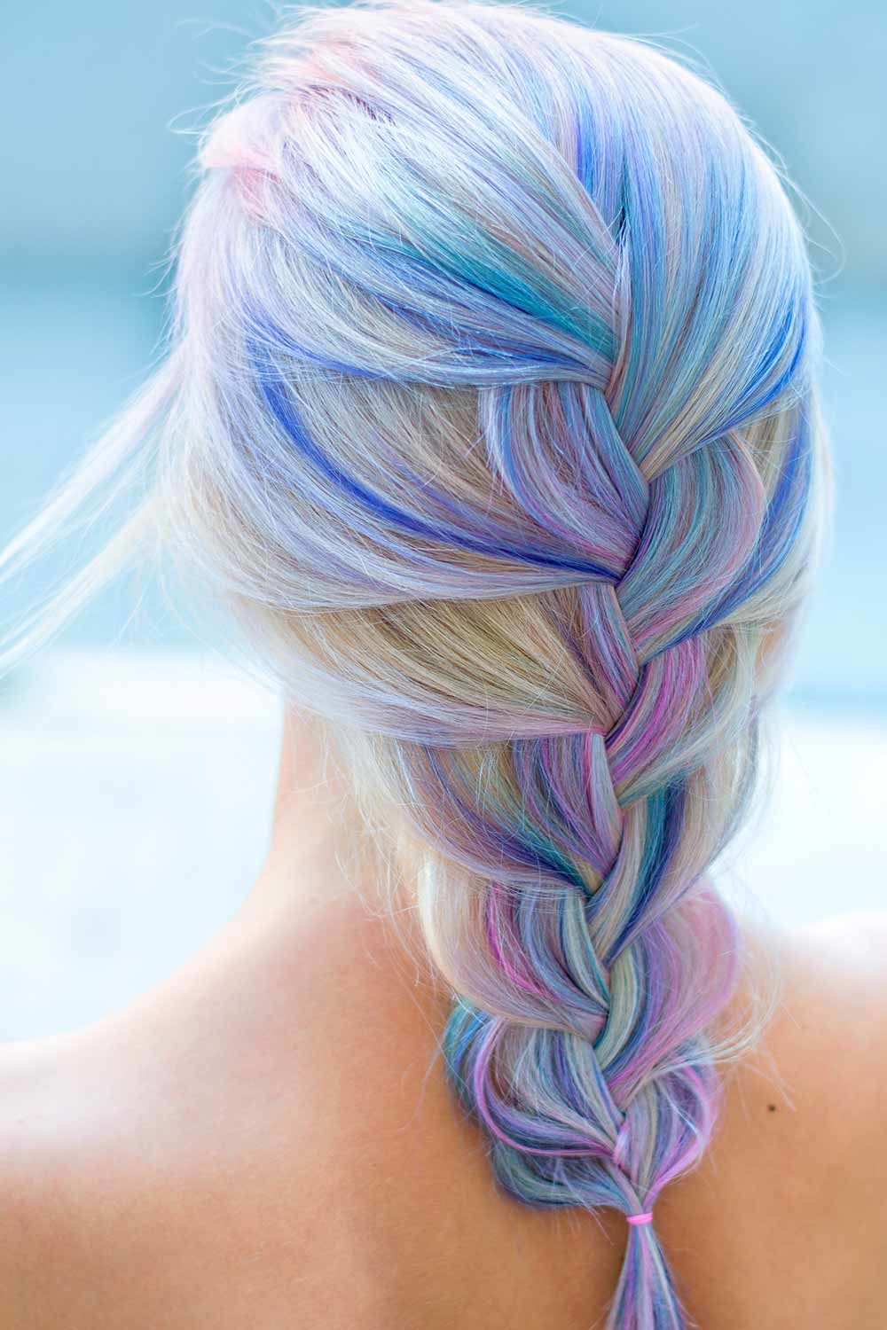 18 Tips & Illuminant Shades To Rock Magical Holographic Hair