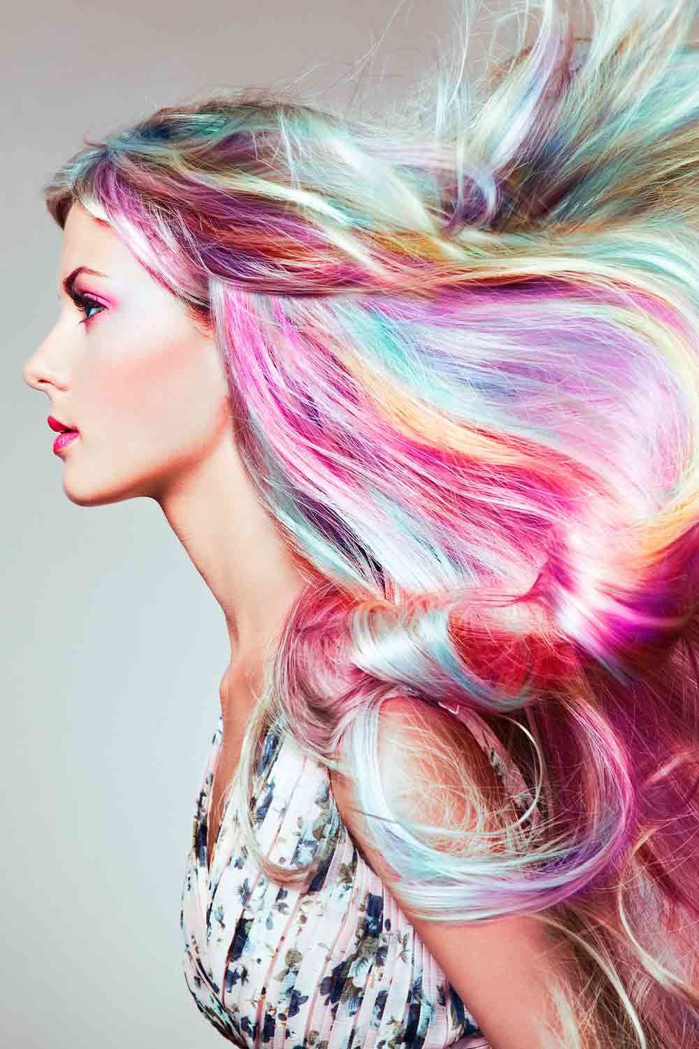 18 Tips & Illuminant Shades To Rock Magical Holographic Hair