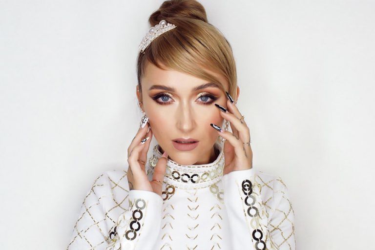 Fake Bangs: 4 Ways To Get A Fringe Without Commitment