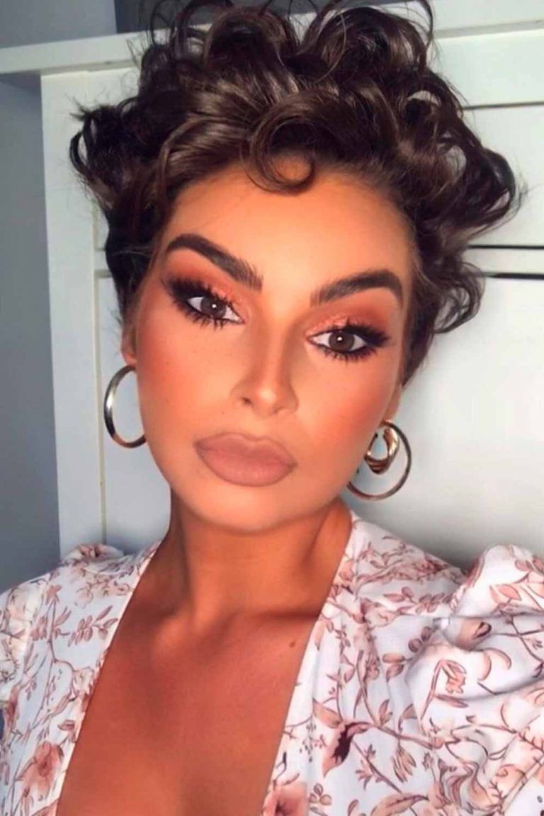 29 Cute And Flattering Curly Pixie Cut Ideas