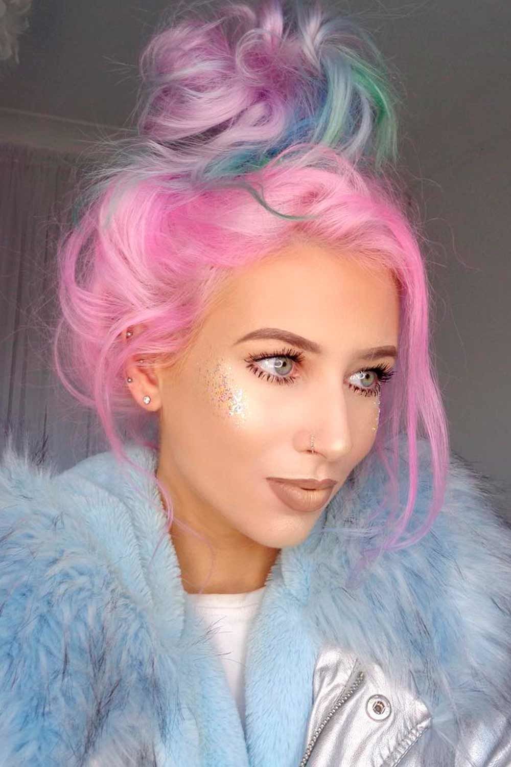 Slay Your Messy Bun Game With Our Ideas | LoveHairStyles.com