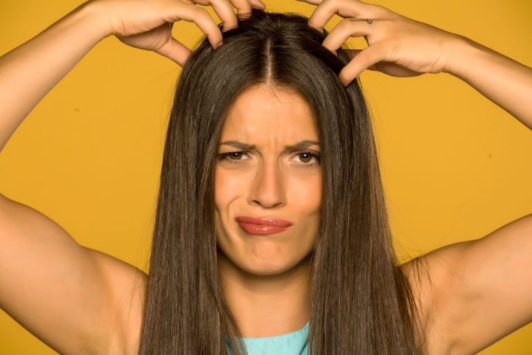 How To deal With Greasy Hair Effectively