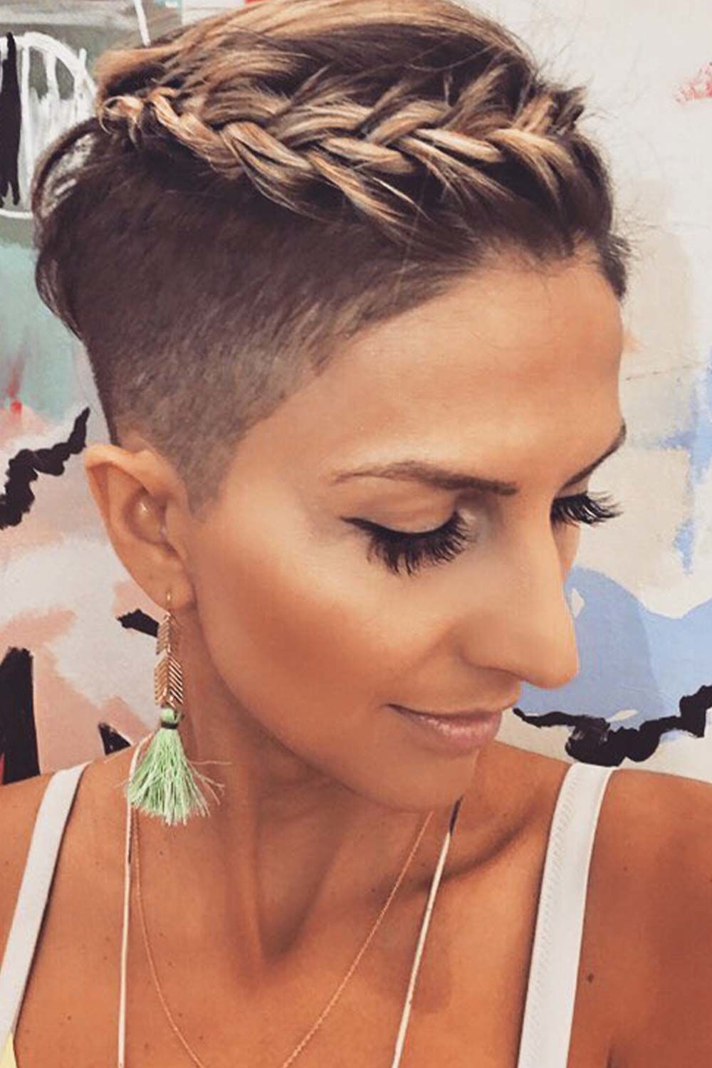 Gorgeous Looking Variants On How To Style A Pixie Cut