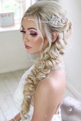 25 Handy Tutorials On How To Get Topsy Tail Hairstyles | LoveHairStyles