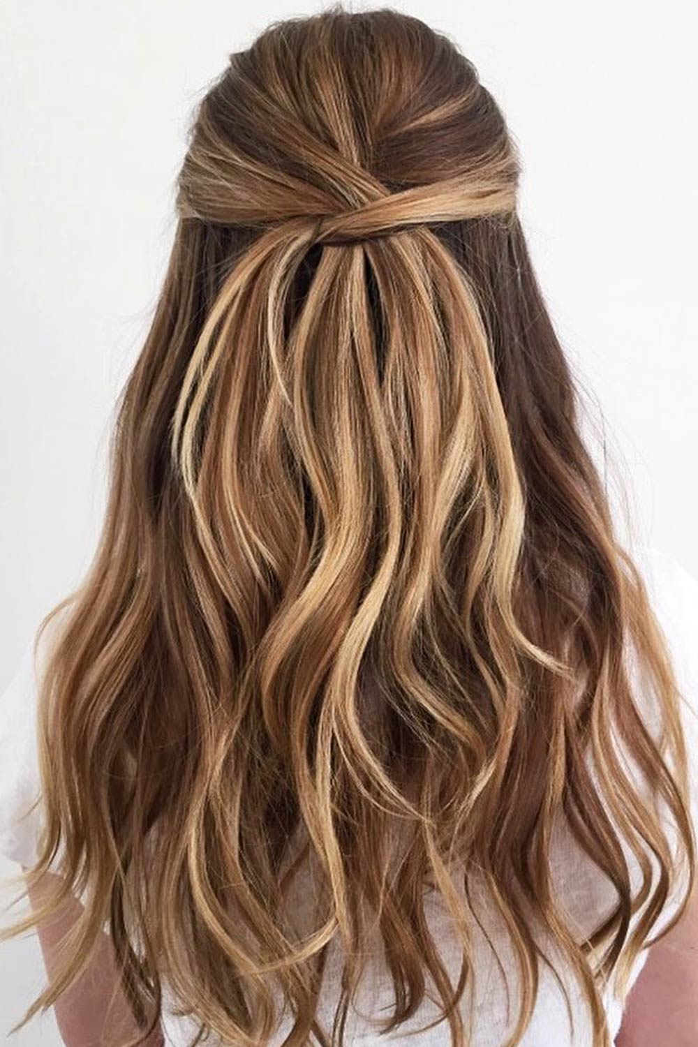 15+ Half Up Half Down Hairstyles For 2024