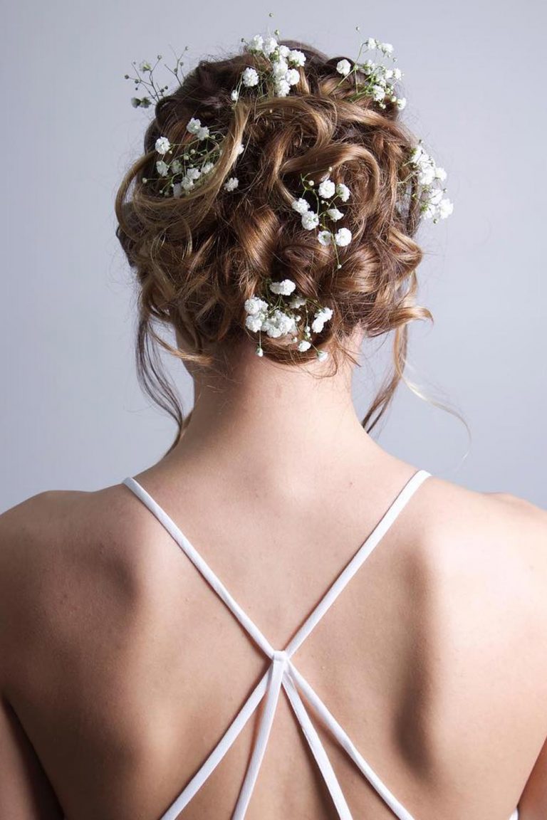 65 Dreamy Prom Hairstyles For A Night Out
