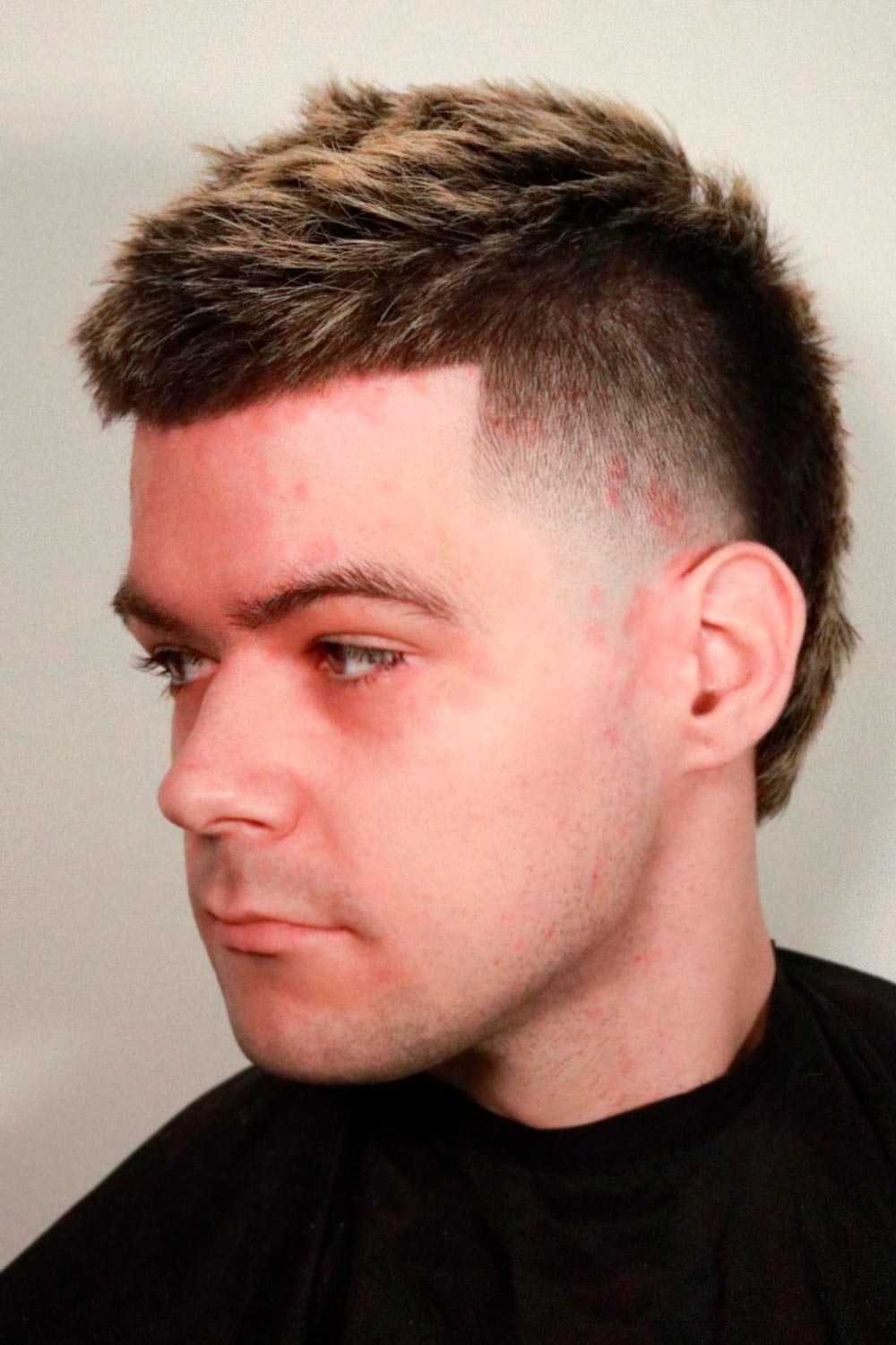 The Underrated Flair of Frosted Tips in Male Fashion