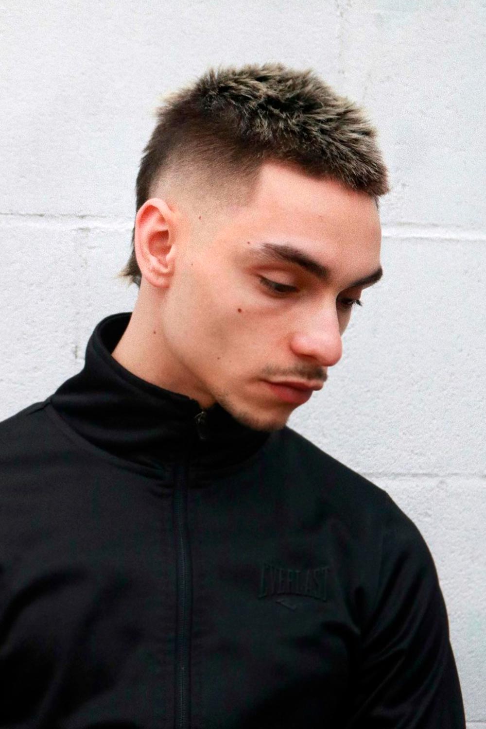 The Underrated Flair of Frosted Tips in Male Fashion