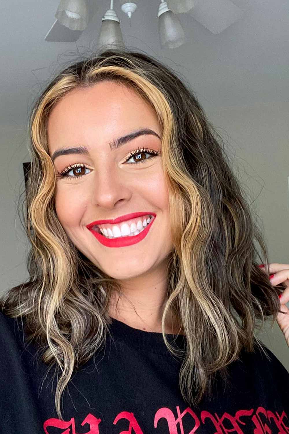 Popular Face Framing Highlights - How to Rock Them