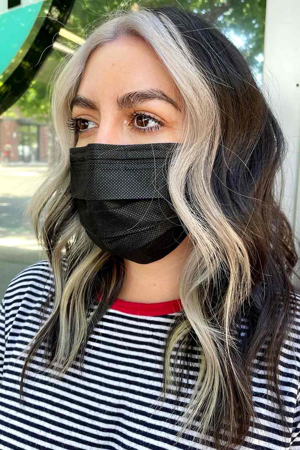 Popular Face Framing Highlights - How to Rock Them