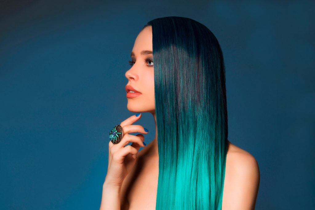 Fresh Teal Hair Ideas To Stand Out In The Crowd