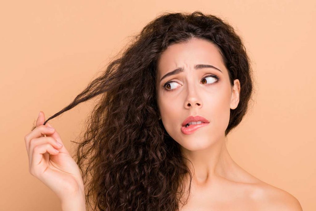 Hairstyles and Haircuts for Curly Hair in 2025