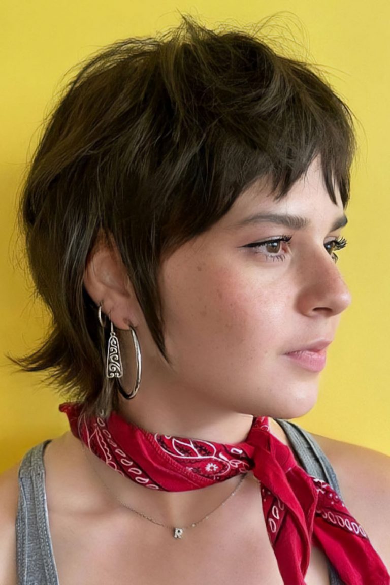 Mastering the Short Wolf Cut for Everyday Style