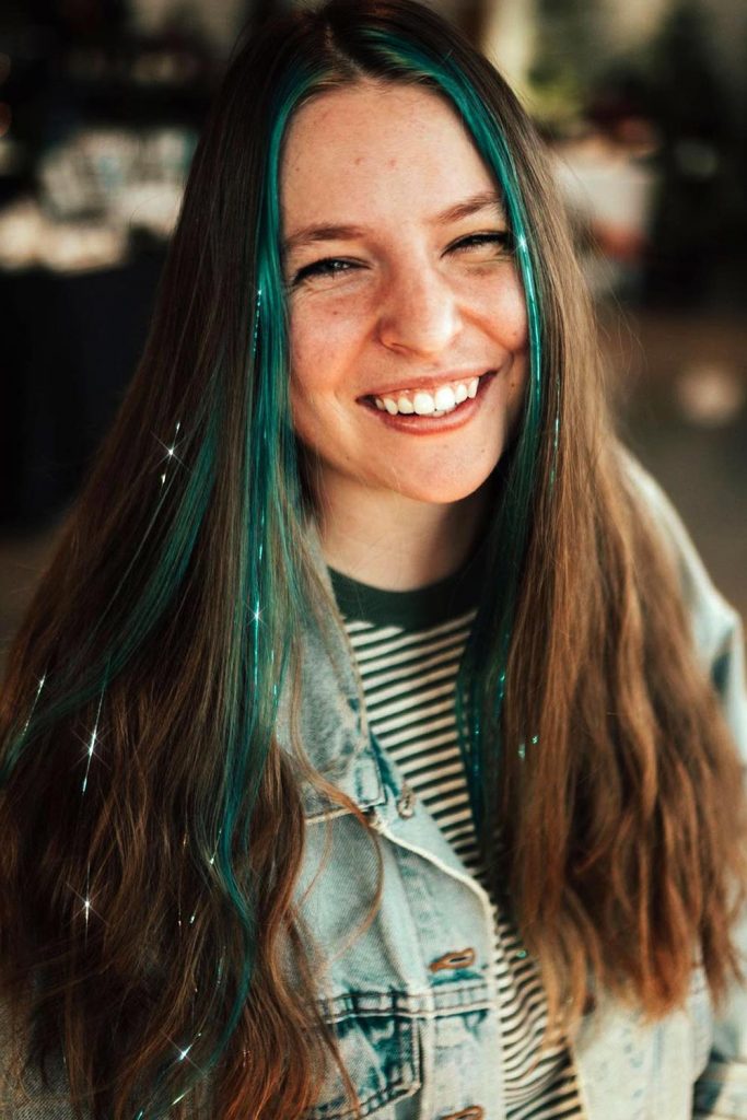 Magical Sparkle Of Trendy Hair Tinsel Style