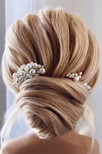 32 Chignon Hairstyles For A Fancy Look