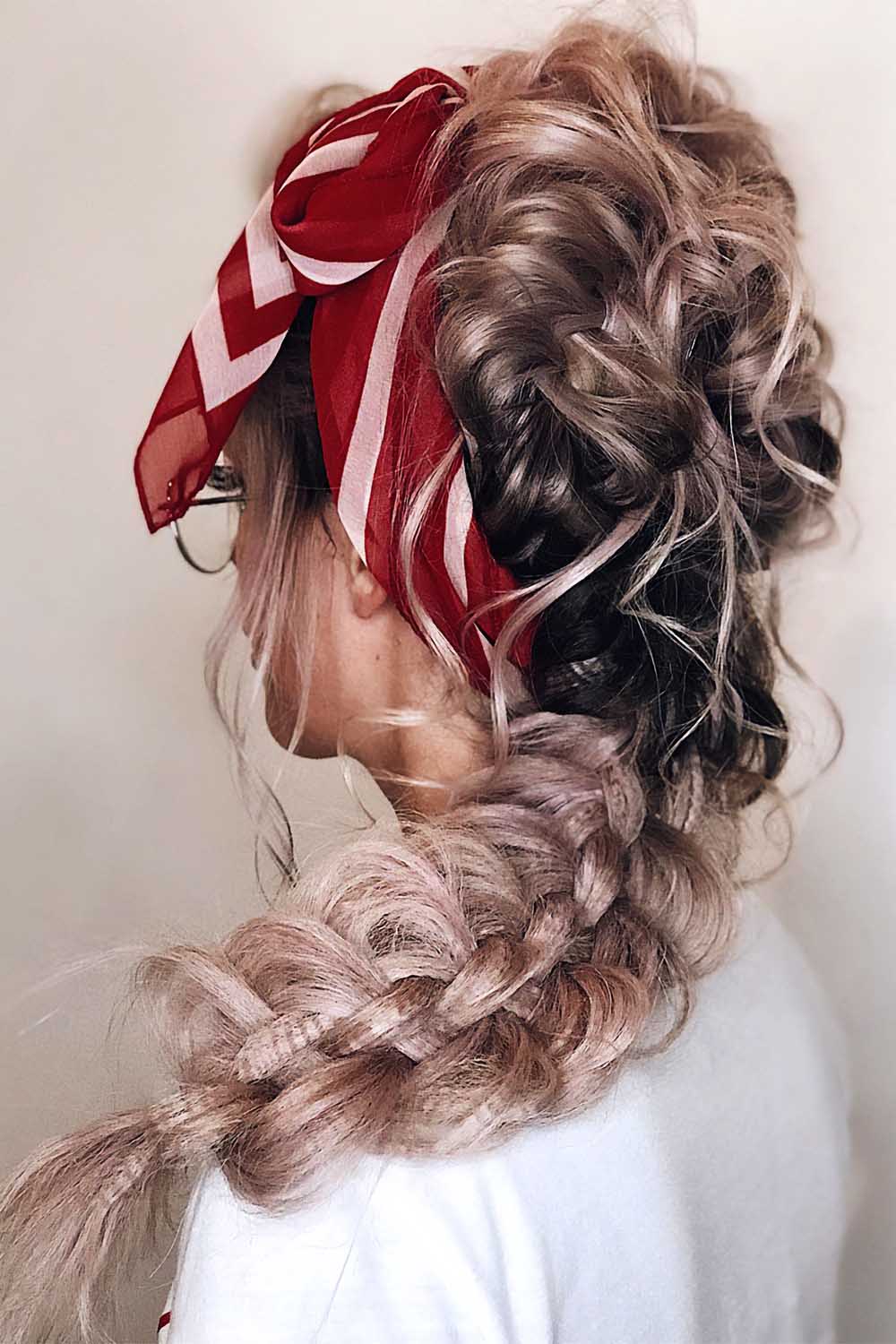 Trendy And Chic Crimped Hair Ideas To Copy Right Away