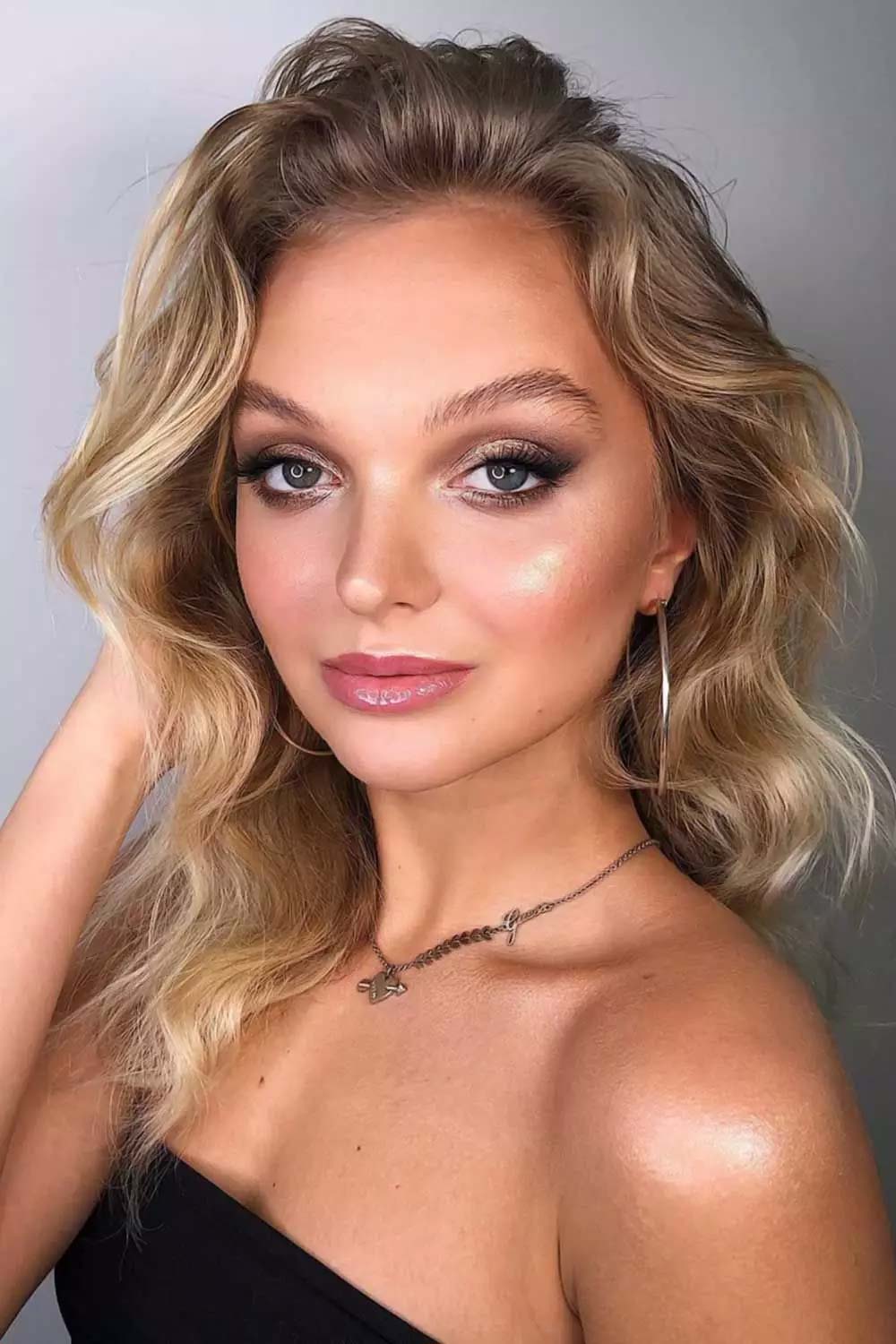 41 Best Hairstyles For Round Faces