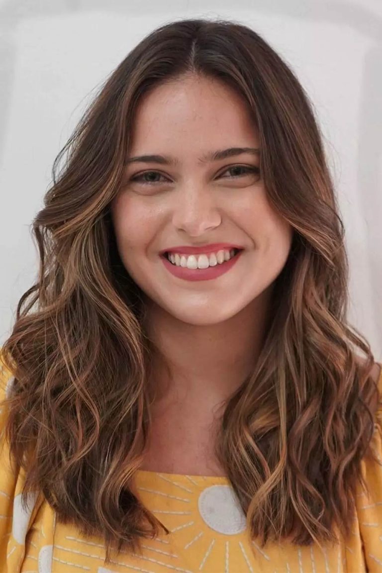 41 Best Hairstyles For Round Faces