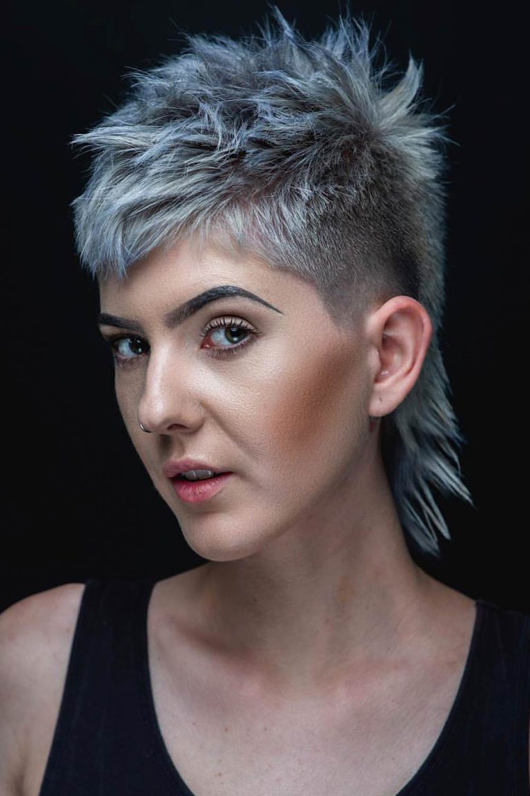 30 Awesome Styles For Your Small Forehead