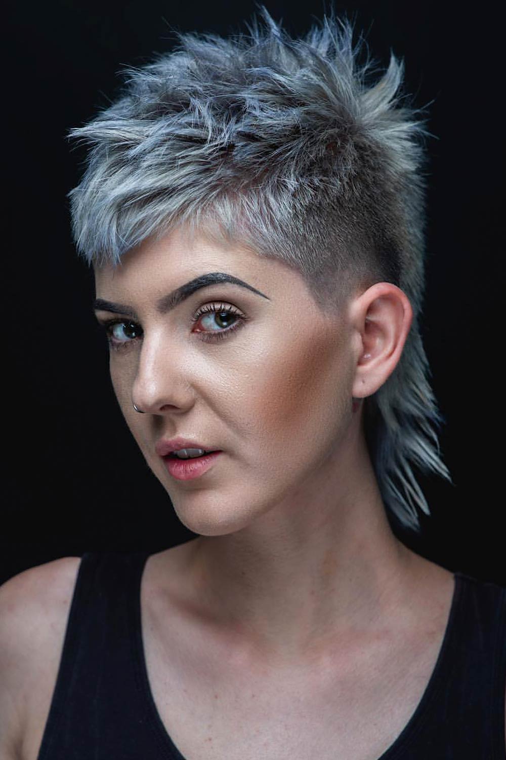 30 Awesome Styles For Your Small Forehead