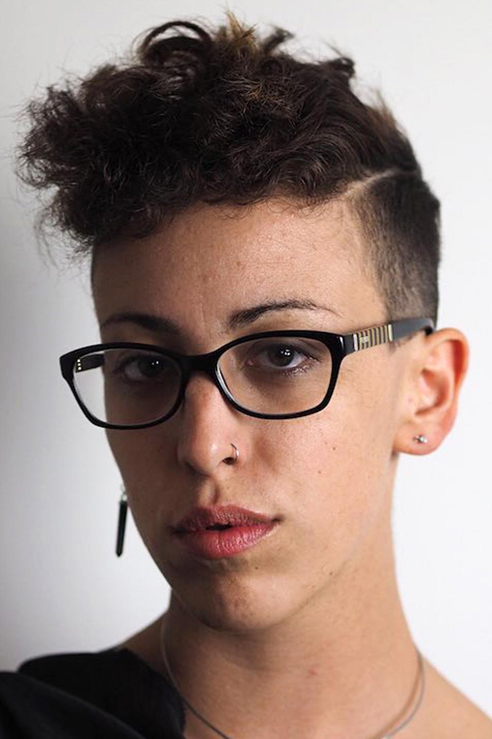 Bold And Classy Undercut Pixie Ideas to Try