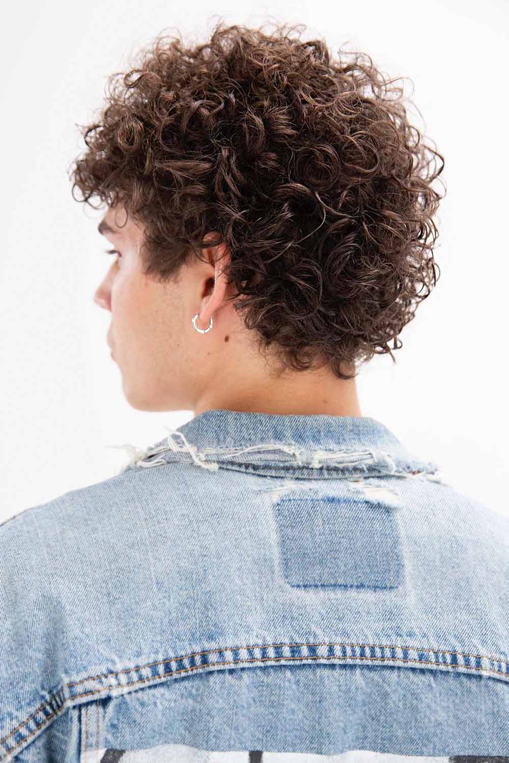 20 Striking Ways To Rock Jewfro Hairstyles For Modern Men