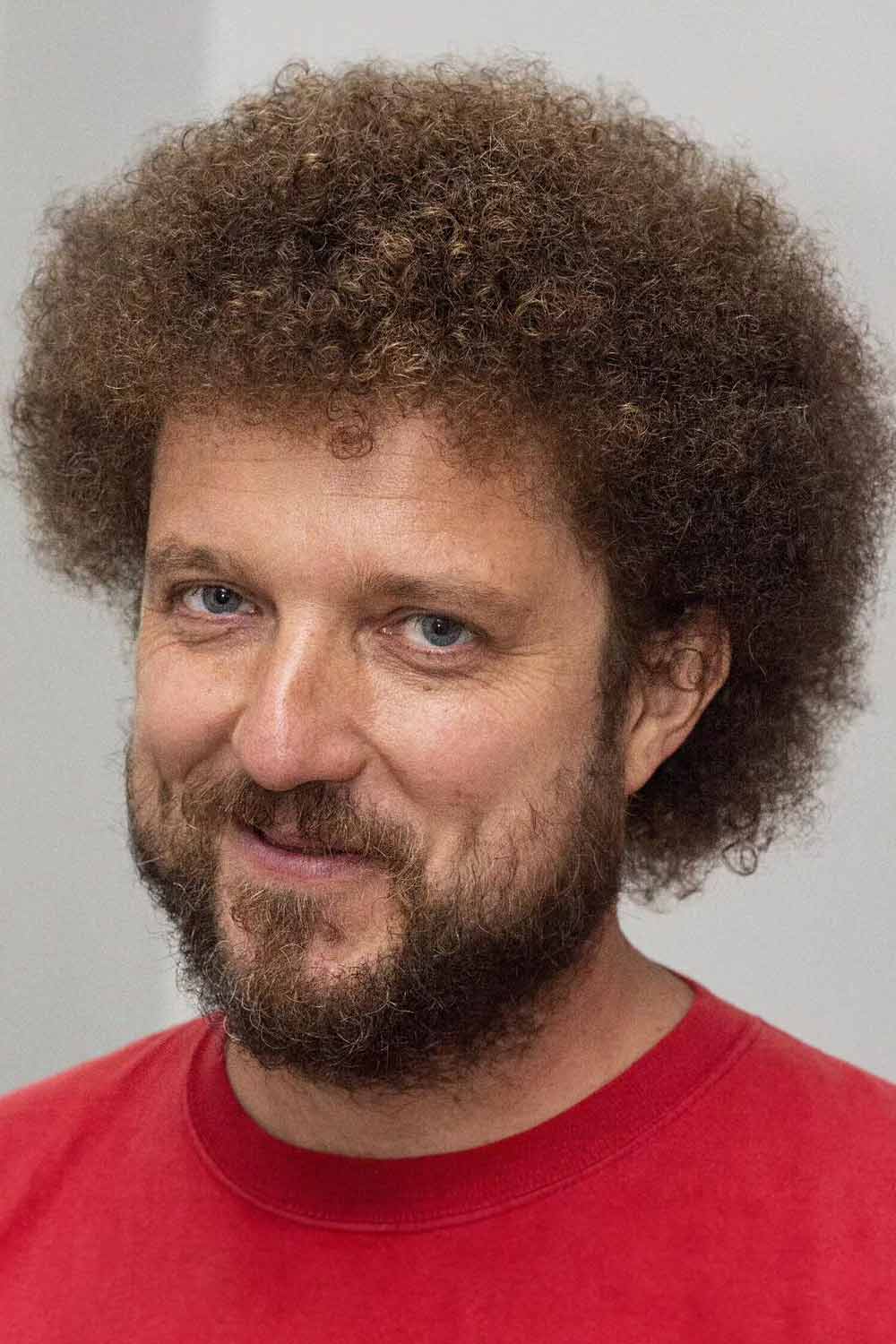 20 Striking Ways To Rock Jewfro Hairstyles For Modern Men