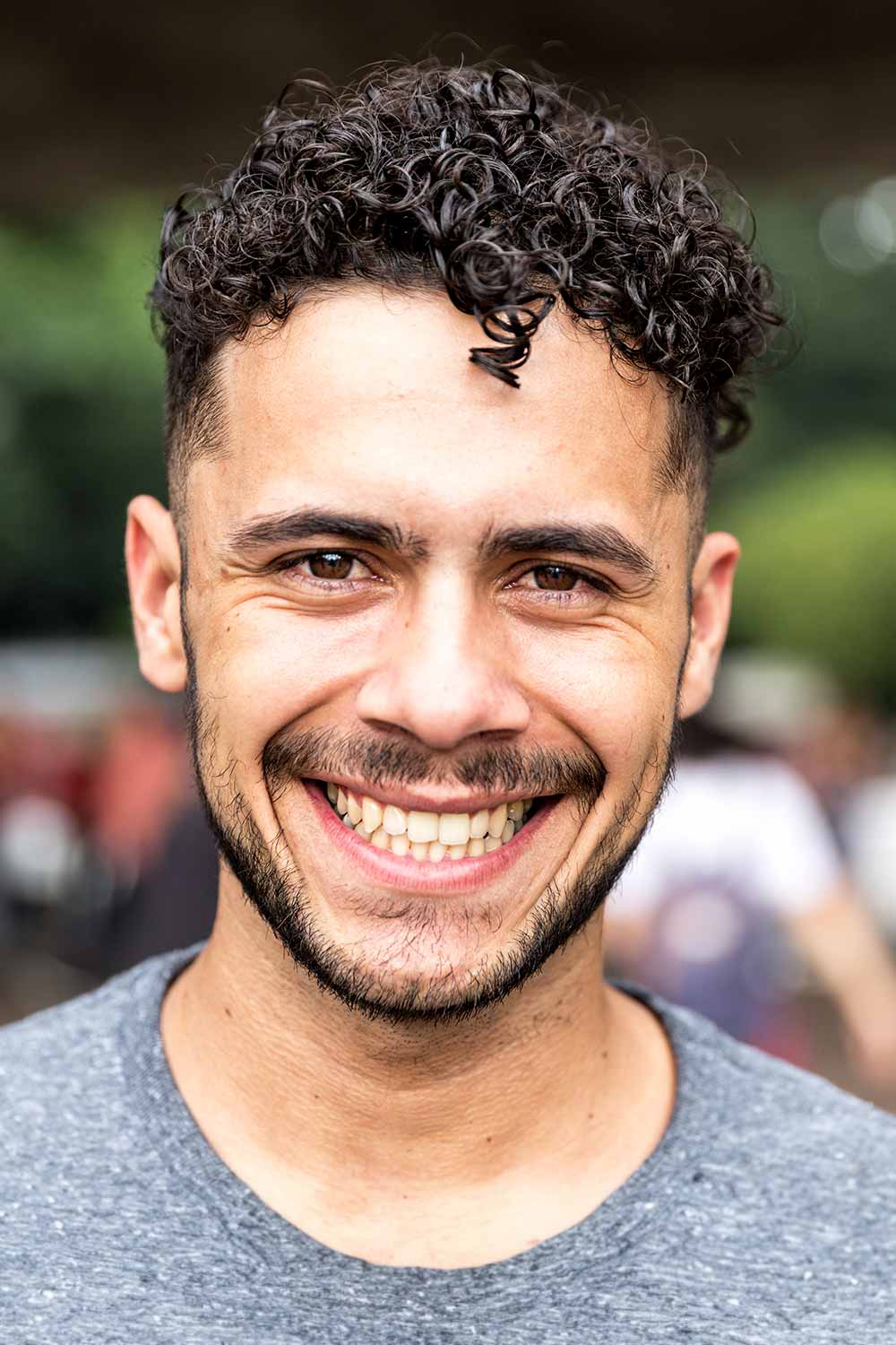 20 Striking Ways To Rock Jewfro Hairstyles For Modern Men