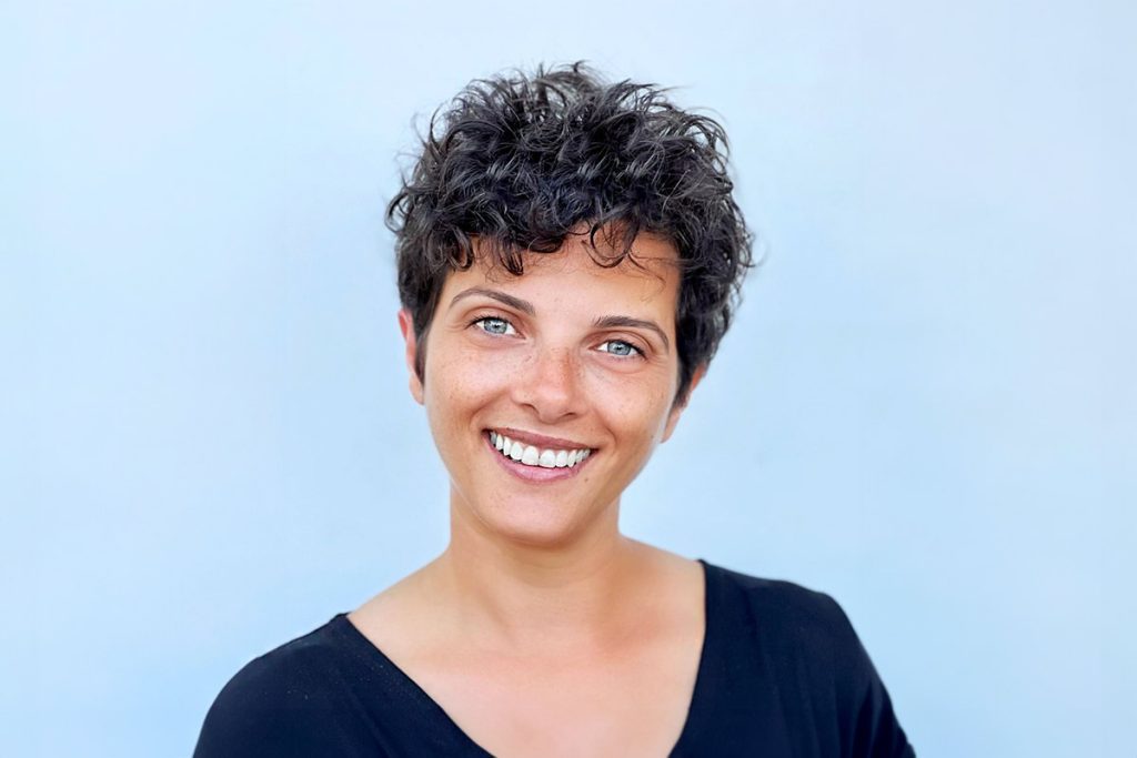 29 Cute And Flattering Curly Pixie Cut Ideas