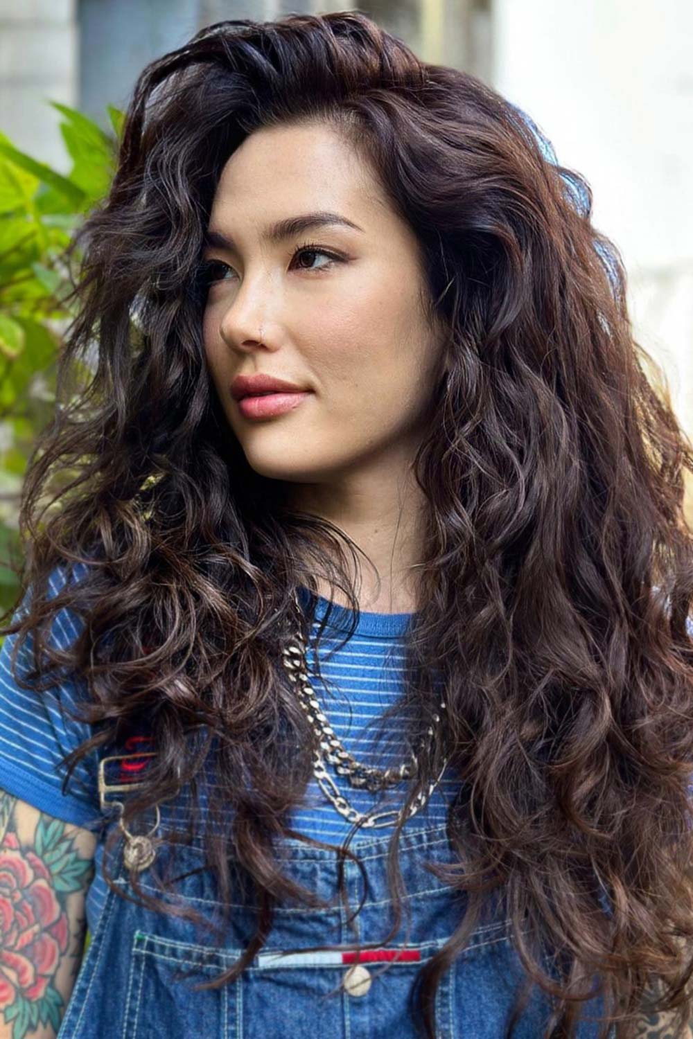 The Trendiest Ways To Beautify Your Long Curly Hair